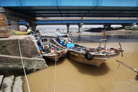 Incheon Cruise Ship Port Stock Photos - Free & Royalty-Free Stock ...