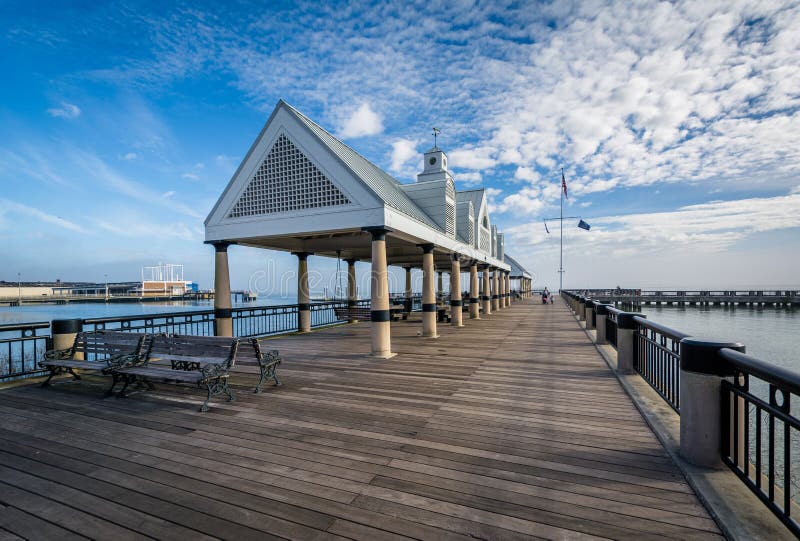 Fishing Pier at the Waterfront Park, in Charleston, South Carolina ... Fishing Pier at the Waterfront Park, in Charleston, South Carolina ...