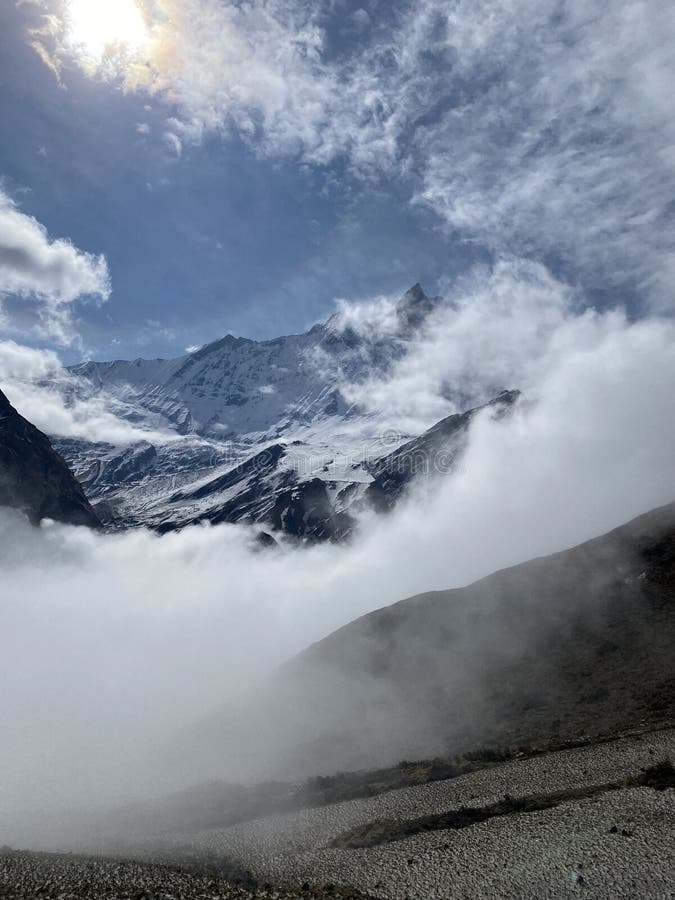 Fishtail Mountain ( Mt. Machhapuchhare) Stock Photo - Image of snow ...