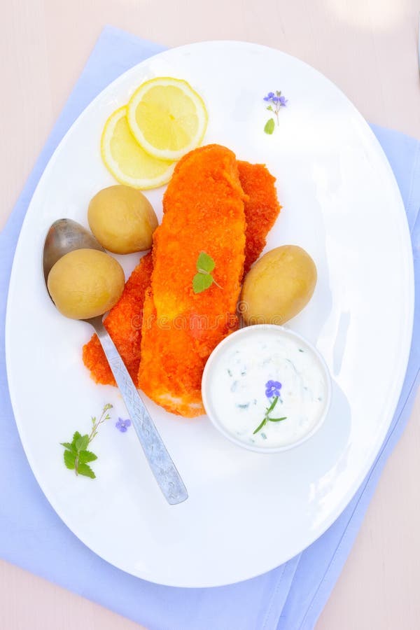 Fisk och potatis fotografering för bildbyråer. Bild av gourmet - 41175199