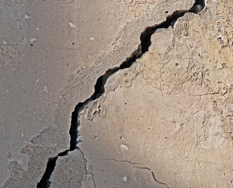 The Fissure in the Old Concrete Wall Stock Image - Image of split ...