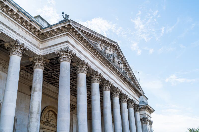 The Fitzwilliam Museum in Cambridge Stock Photo - Image of stone ...