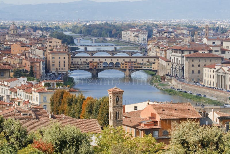 Fiume Arno di Firenze fotografia stock. Immagine di monumento - 11739996