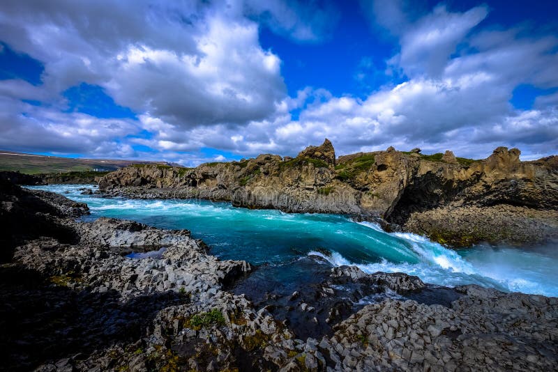 Fiume Con Coste Rocciose Immagine. Immagine: 96113797