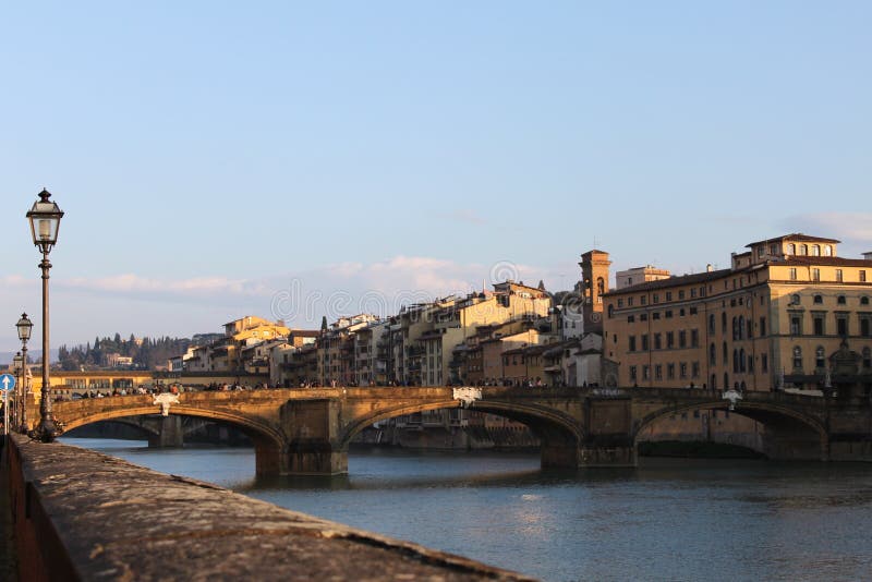 Fiume Del Arno Firenze - in Italia Immagine Stock - Immagine di firenze ...