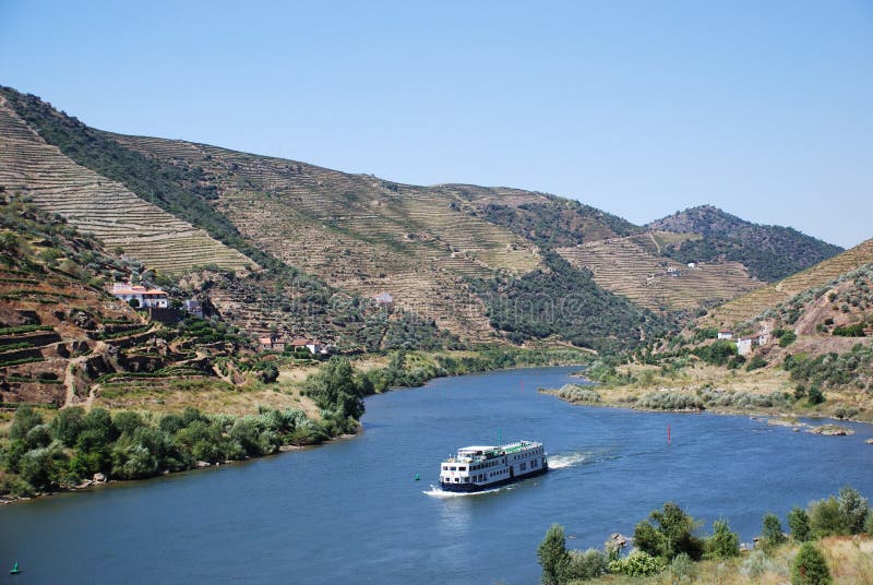 Fiume di Douro fotografia stock. Immagine di galleggiante - 3097586