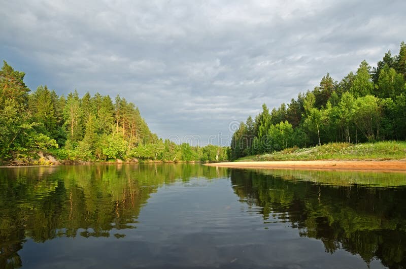 Fiume di Lukh (Russia) fotografia stock. Immagine di sabbia - 35515372
