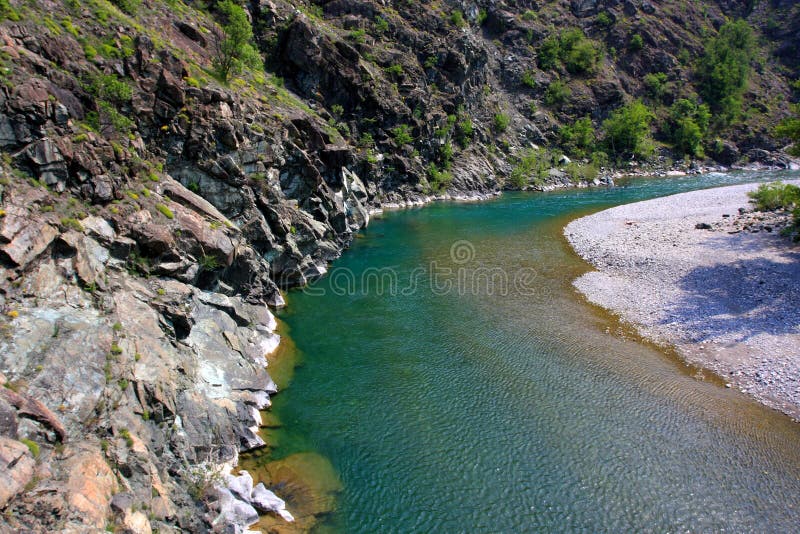 Fiume Trebbia immagine stock. Immagine di valle, roccie - 5347467