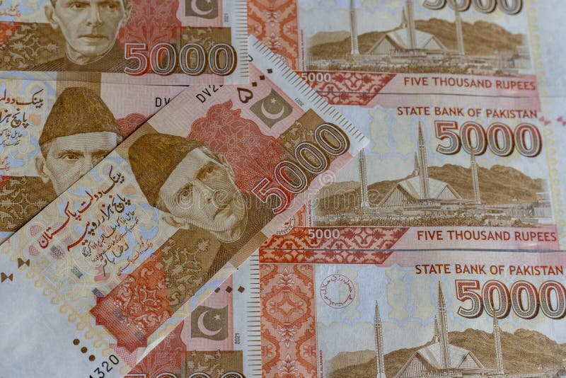 New Five Thousand Pakistani Currency Notes Holding in a Hand Stock ...