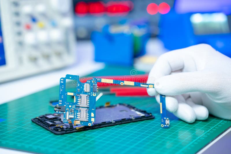 Fix of mobile phone in lab stock image. Image of device - 187464731