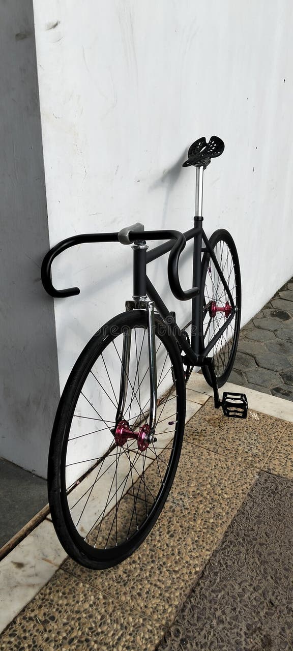 Fixed gear bike stock image. Image of fixed, bike, fixie - 368327511