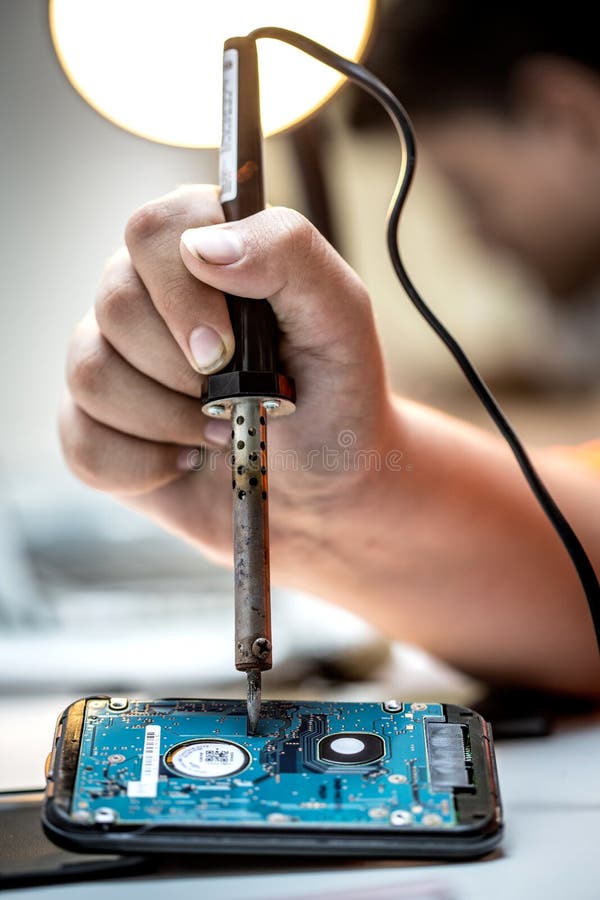 Fixing computer hardware stock image. Image of assembly - 86967831