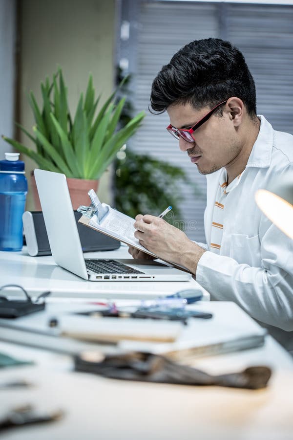 Fixing computer hardware stock photo. Image of maintenance - 86971140