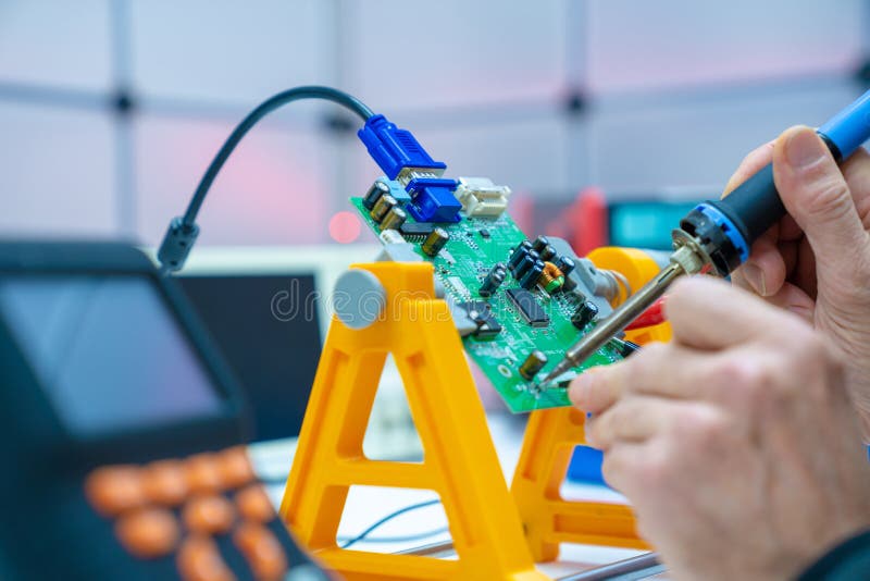 Fixing Electronics PCB Board in Service / Workbench with Electronics ...