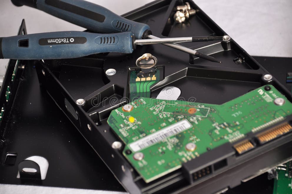 Fixing technology 2 stock image. Image of computer, piece - 18974199