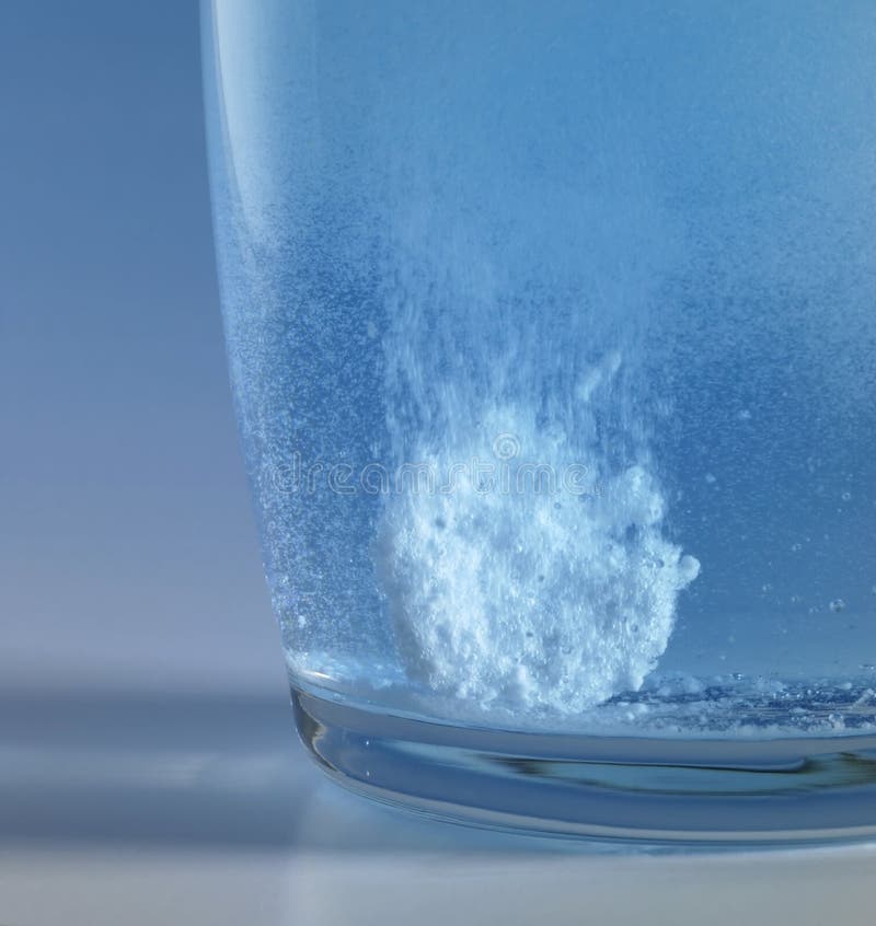 Fizzy Tablet In A Glass Of Water Stock Image - Image of disintegration ...