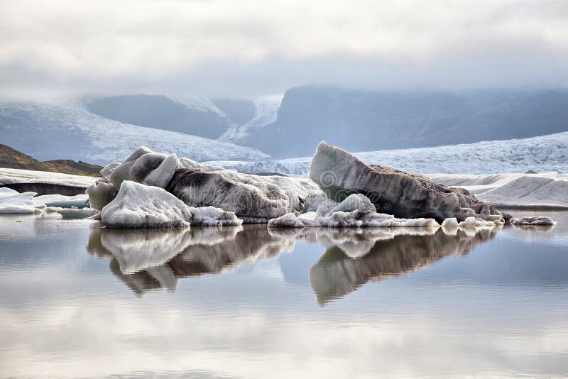 Fjallsarlon-Gletscher-Lagune, Island Stockbild - Bild von berg, island ...