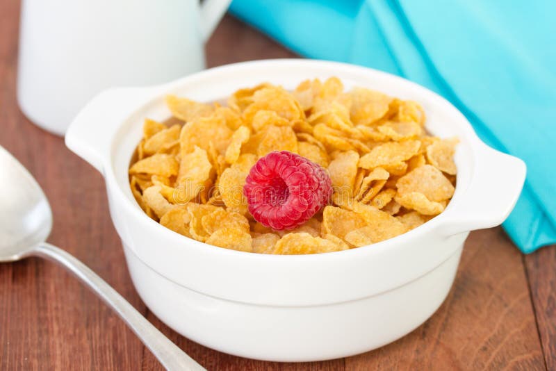 Flakes with raspberry stock image. Image of morning, spoon - 34364223