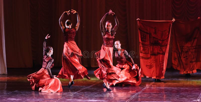 Flamenco dance editorial image. Image of dancer, music - 47160550
