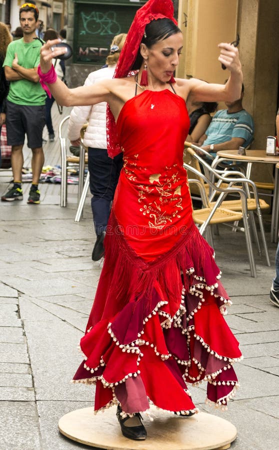Flamenco de danse gitane photographie éditorial. Image du élégance - 102518377