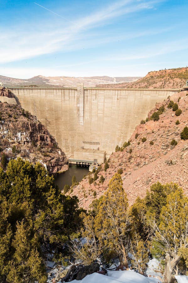 Flaming Gorge dam in Utah stock image. Image of crusat - 142262269