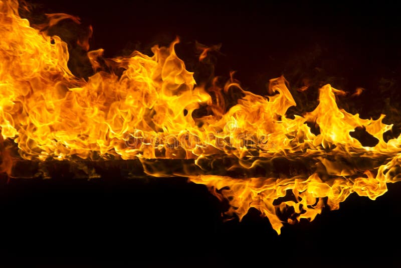 Flammes De Flambage Sur Le Fond Noir Image stock - Image du brûlé ...