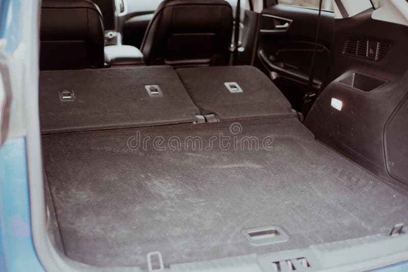 Flat Folding Back Seats on Crossover SUV for Cargo Space Flexibility ...