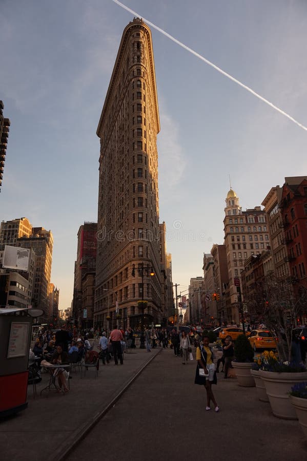 Flat Iron Building New York City Editorial Photo - Image of tourism ...