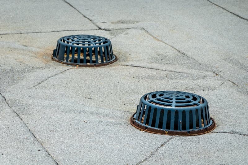 Flat Sloping Membrane Roof with Roof Drain and Emergency Overflow Drain ...