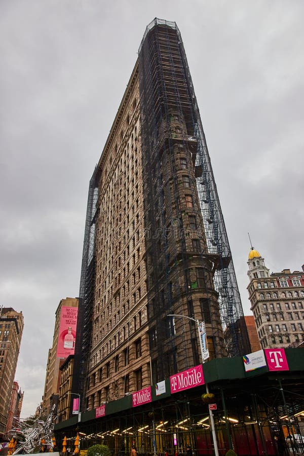 Flatiron Building New York City Under Construction Cloudy Day Stock ...