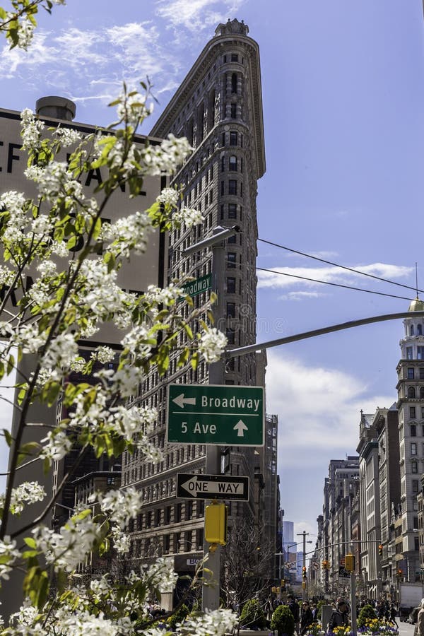 Flatiron Fuller Builsing In Nyc In The Morning Editorial Stock Image