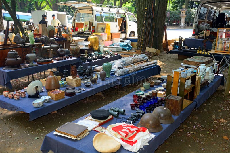 Flea market, Tokyo, Japan editorial image. Image of asia - 53424775