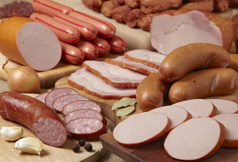 Wurst und Fleisch stockfoto. Bild von bestandteil, feinschmecker - 18209456
