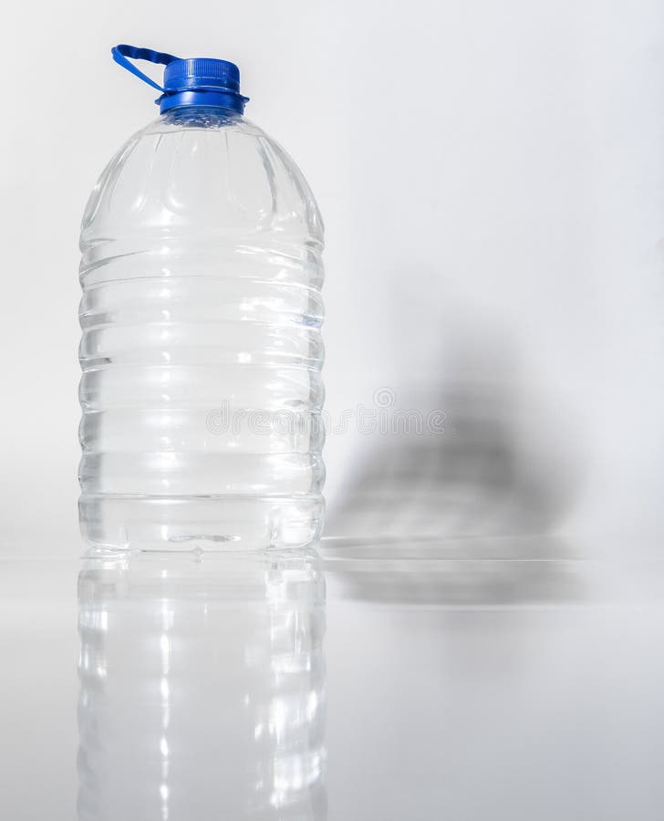 Fles water stock foto. Image of sprankelend, horizontaal - 146161046