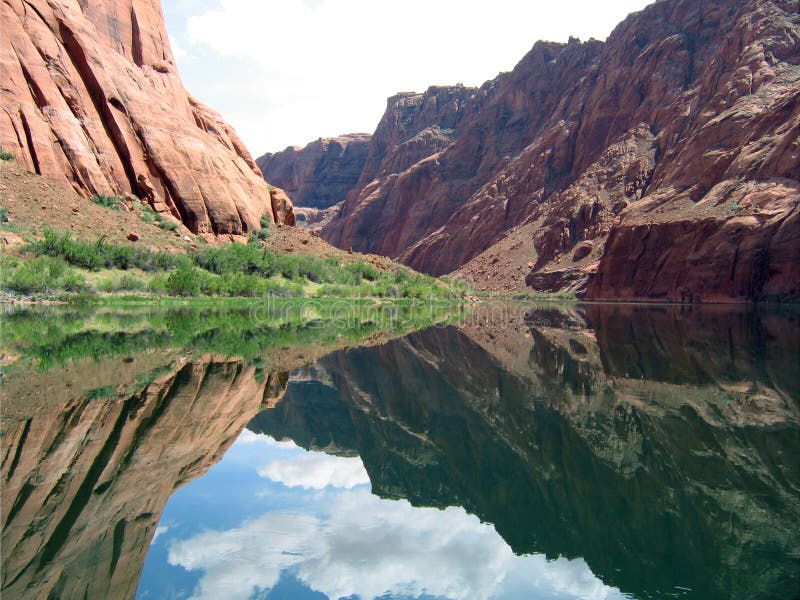 Fleuve Colorado En Gorge Grande Photo stock - Image du montagne ...