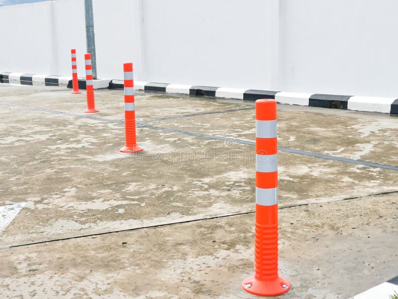 Flexible Reflective Road Divider Delineator Post Road Delineators ...