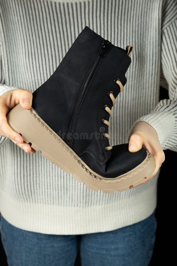 Flexion and Extension of the Boot, Excellent Flexibility of the Sole of ...