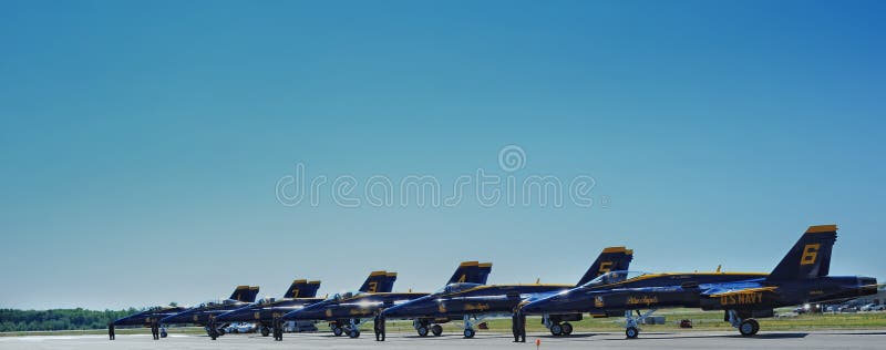 Flight Crew of the Blue Angels Editorial Photo - Image of crew, plane ...