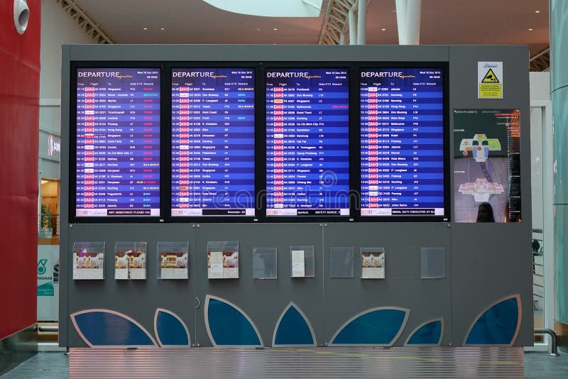 Flight Information on Panels at Changi Airport, Singapore Editorial ...