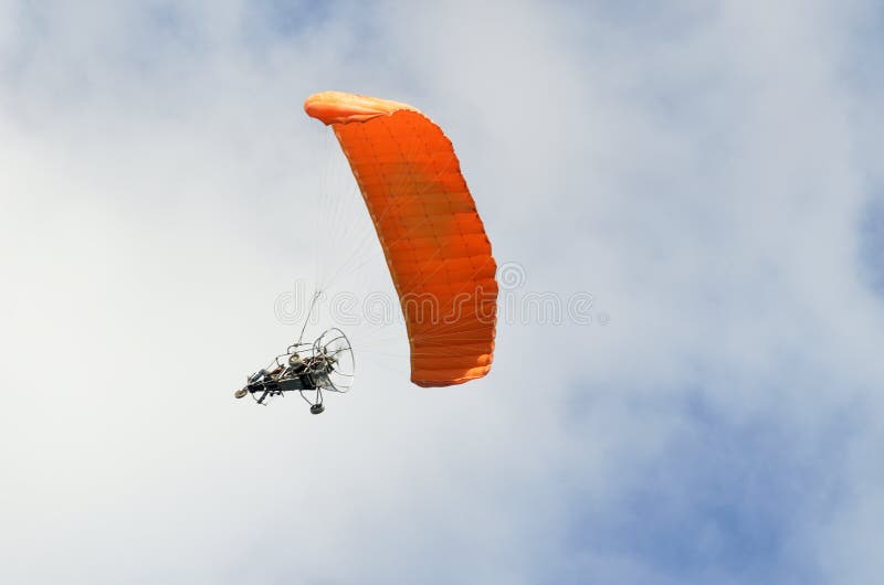 Flight of a motor paraplan stock image. Image of sport - 96968487