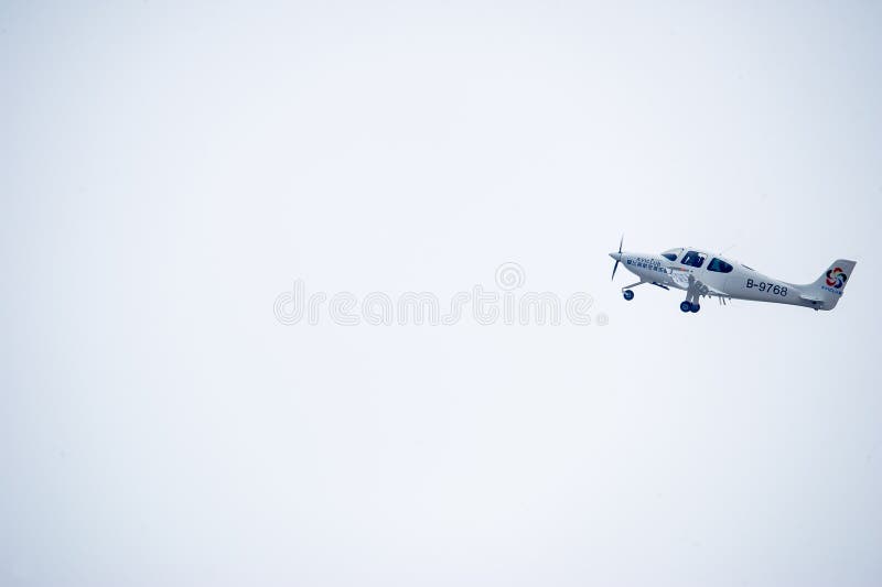 Flight performance editorial stock image. Image of landing - 51826279