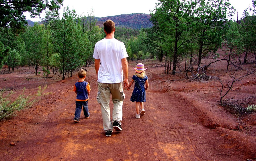 Flinders Ranges Family Hike Stock Image - Image of flinders, hill: 19580021