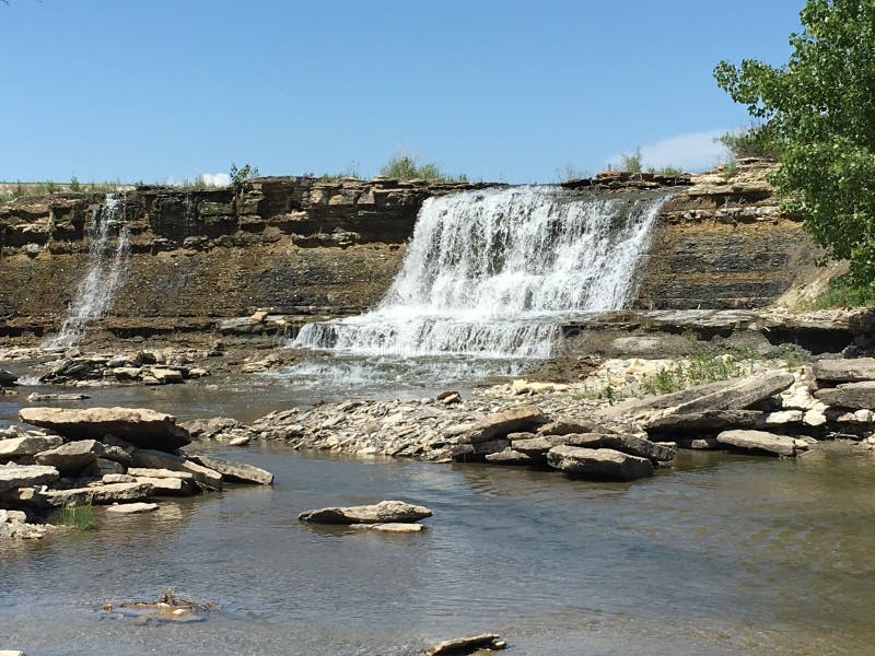 Flinthills waterfall stock image. Image of flinthills - 90695529