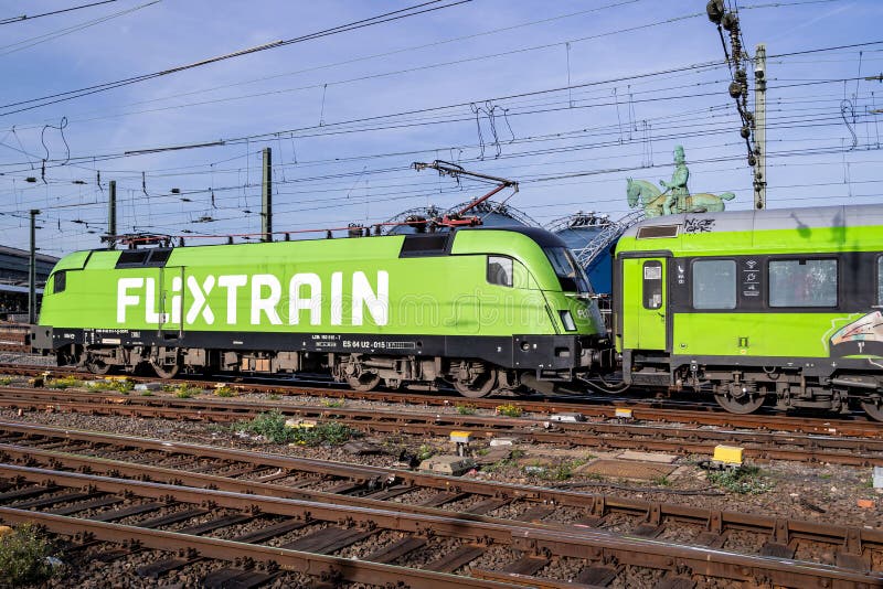 Flixtrain editorial image. Image of electricity, blue - 260727780