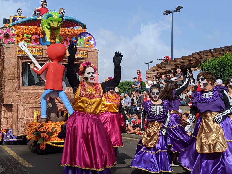 Float Contest in the Carnaval De Santa Cruz De Tenerife 2023 Editorial ...