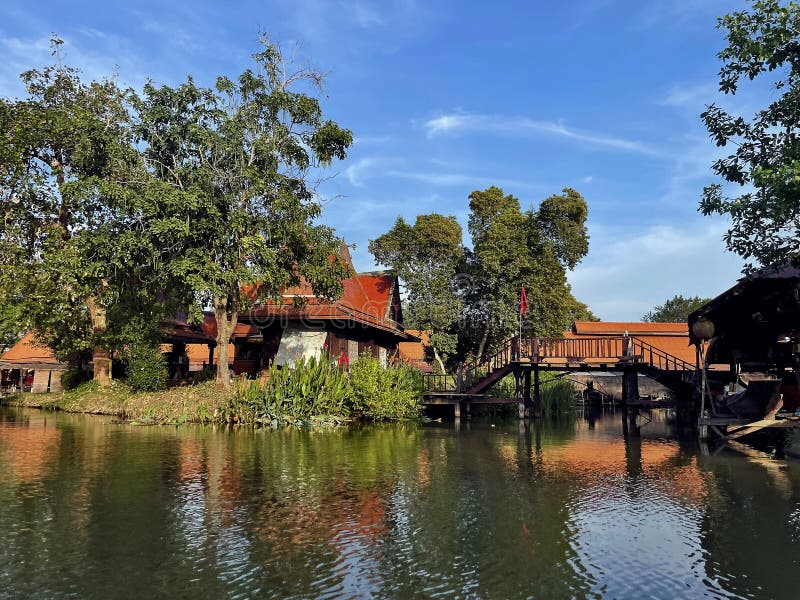 Floating Experience: Ayothaya Floating Market, Ayutthaya, Thailand ...