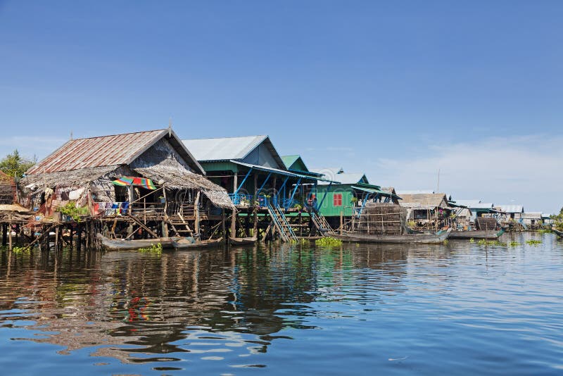 Floating Houses on the Amazon River Editorial Image - Image of tide ...