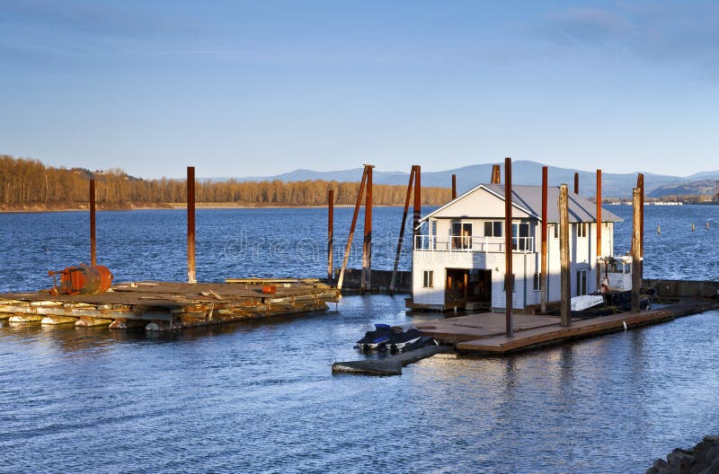 Floating House on the Columbia River. Stock Photo - Image of forest ...