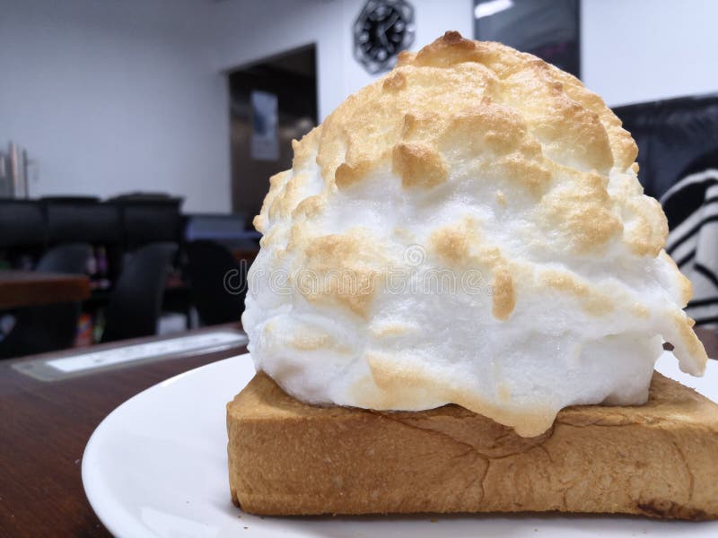 Floating Island on the Toast Stock Image - Image of floating, toast ...