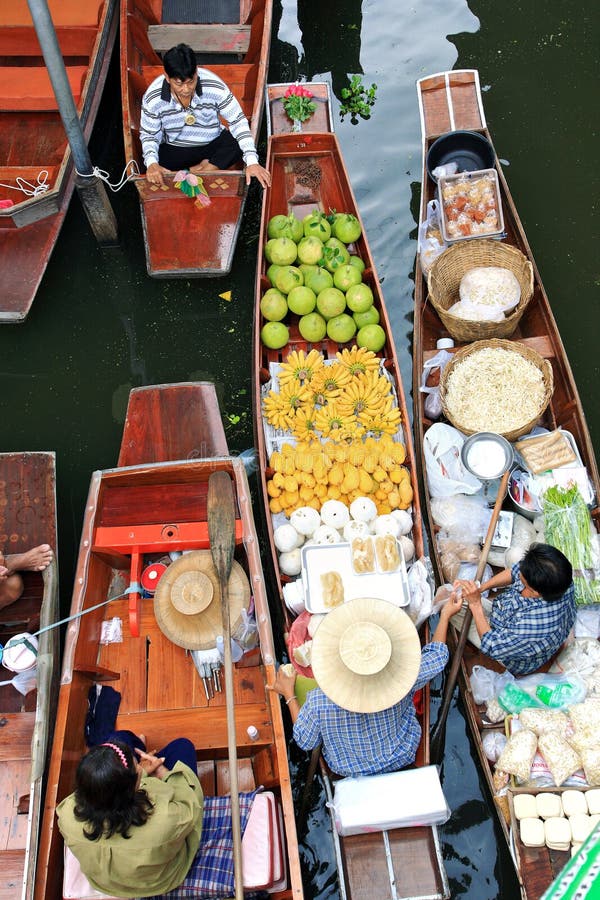 Busy Floating Market in Thailand Editorial Photography - Image of canal ...